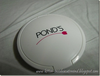 Inside A Cat's Mind 1.0: Beauty talk: PONDS Compact powder review